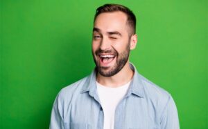 10 Revealing Signs of a Womanizer You Should Never Ignore